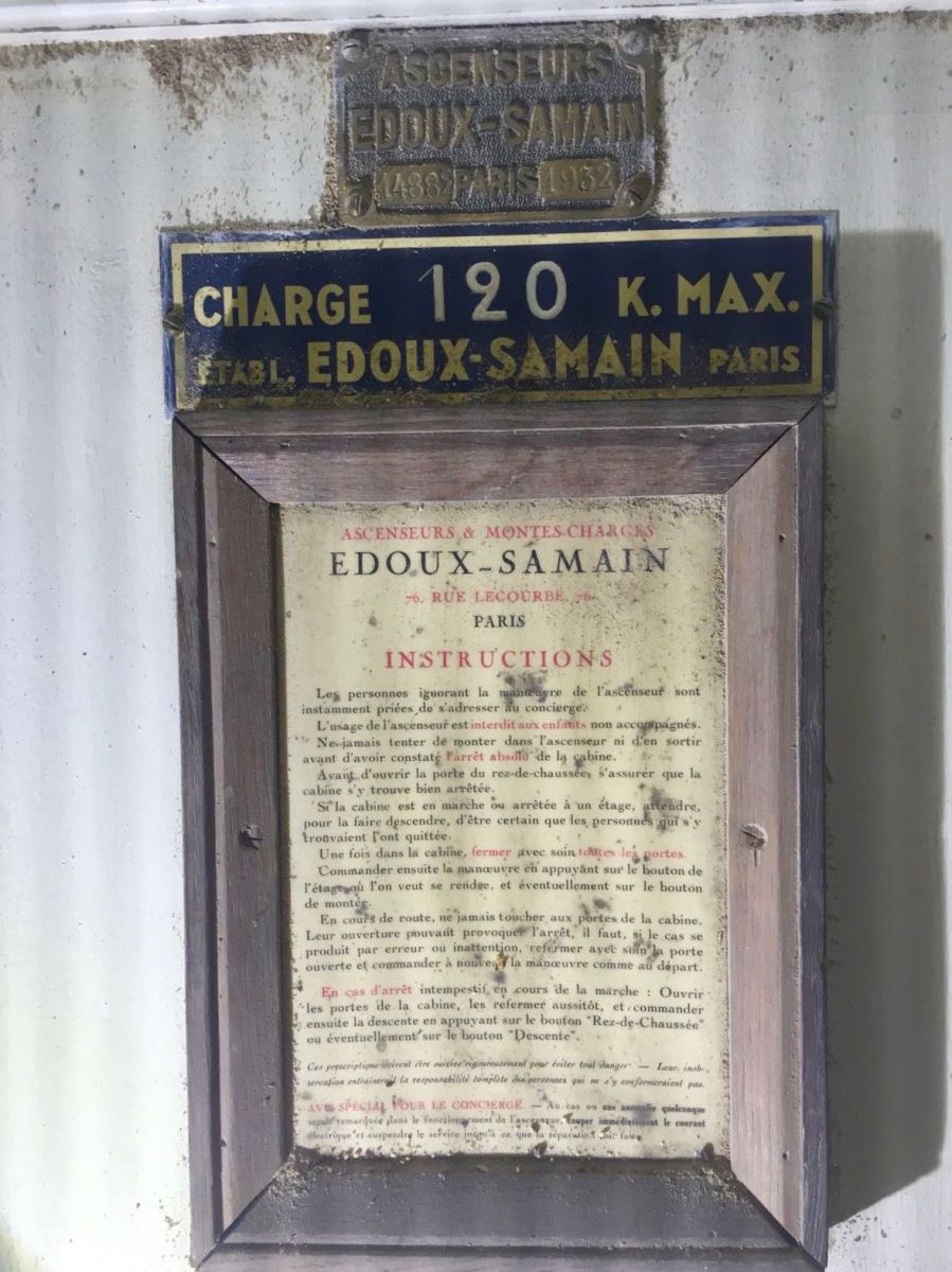 Edoux Lift from 1932 – Château Le Mung